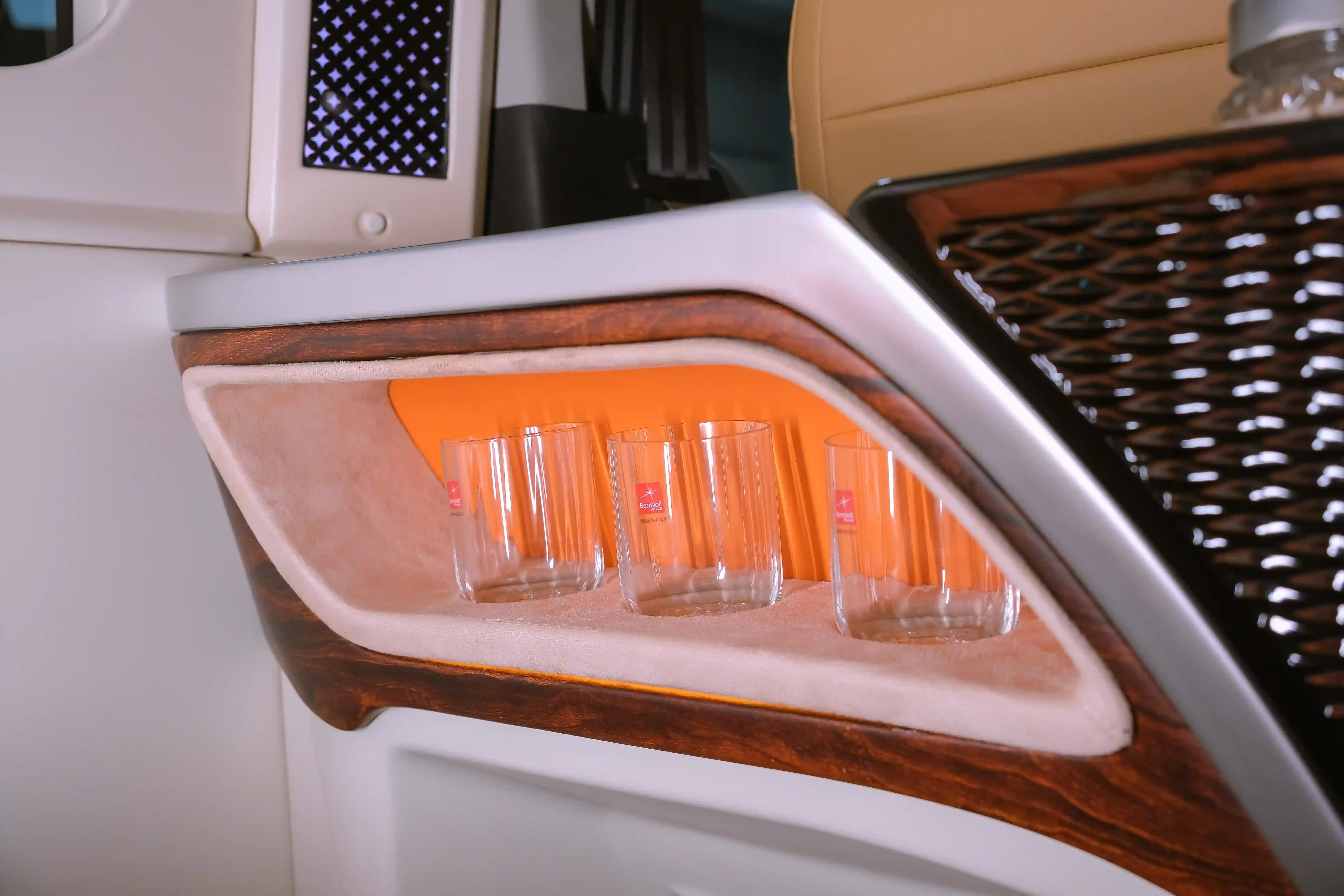 DCar Vip Lounge - Ford Transit