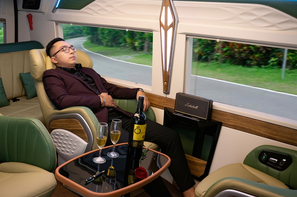 DCar Vip Lounge - Ford Transit